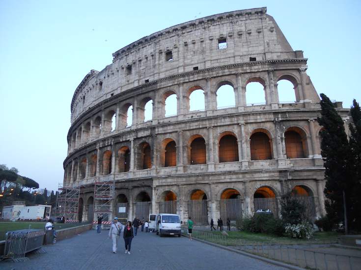 8 Great Scenes of the Coliseum in Rome, Italy (Colosseum, Roma, Italia ...